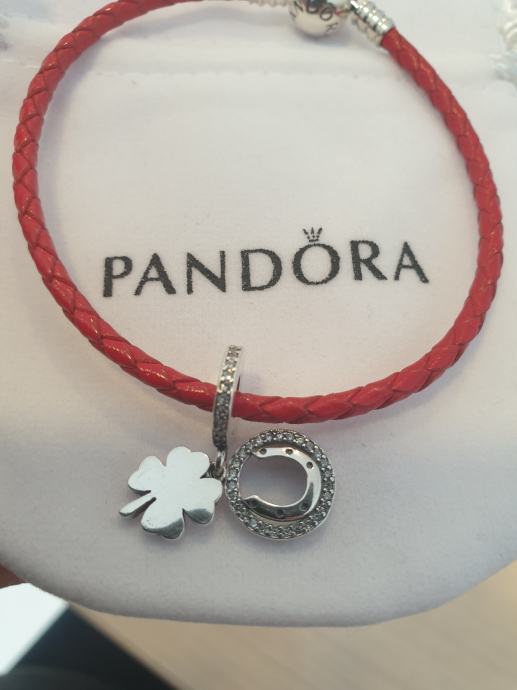 Privjesak pandora SREBRO sa žigom potkovica i djetina