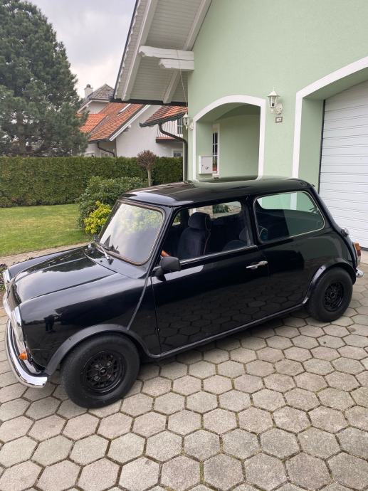 Classic MINI Cooper 1000 Leyland