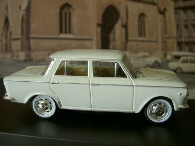 FIAT ZASTAVA 1300 1500 1961. 1/43 MODEL TRISTAC TRILE