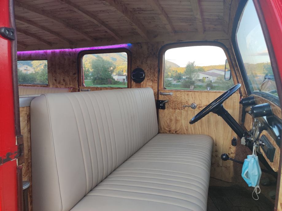 Ford FK 2000 1952 godina