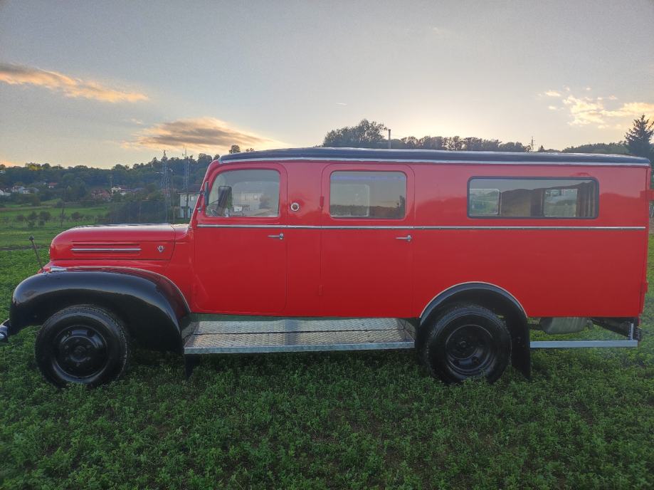 Ford FK 2000 1952 godina