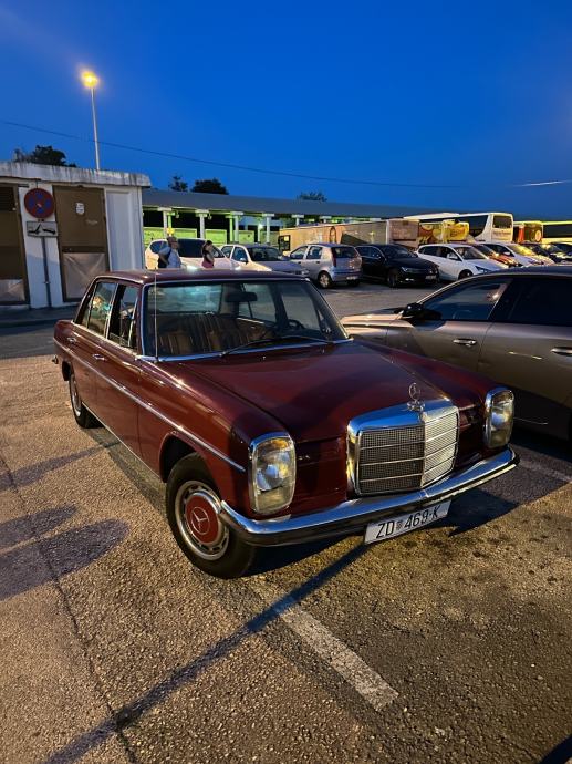 Mercedes 220D