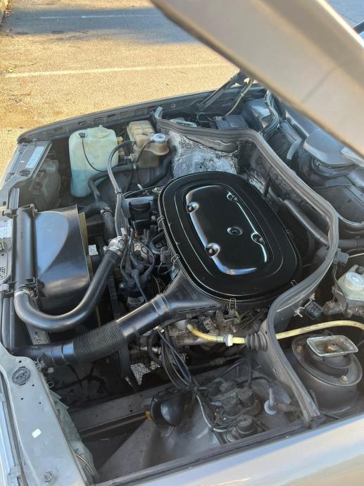 Mercedes Benz 230E w124