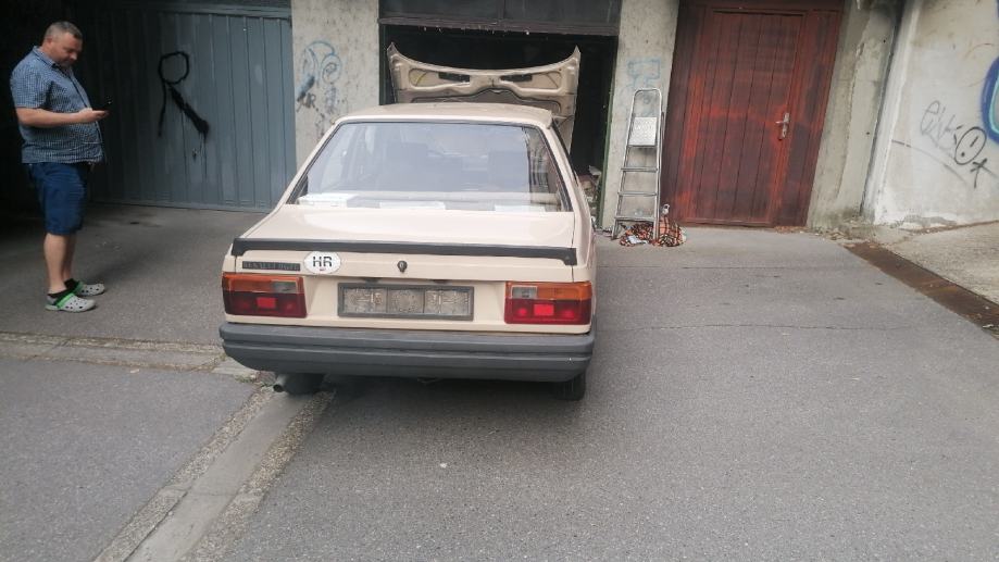 Renault 1984.g
