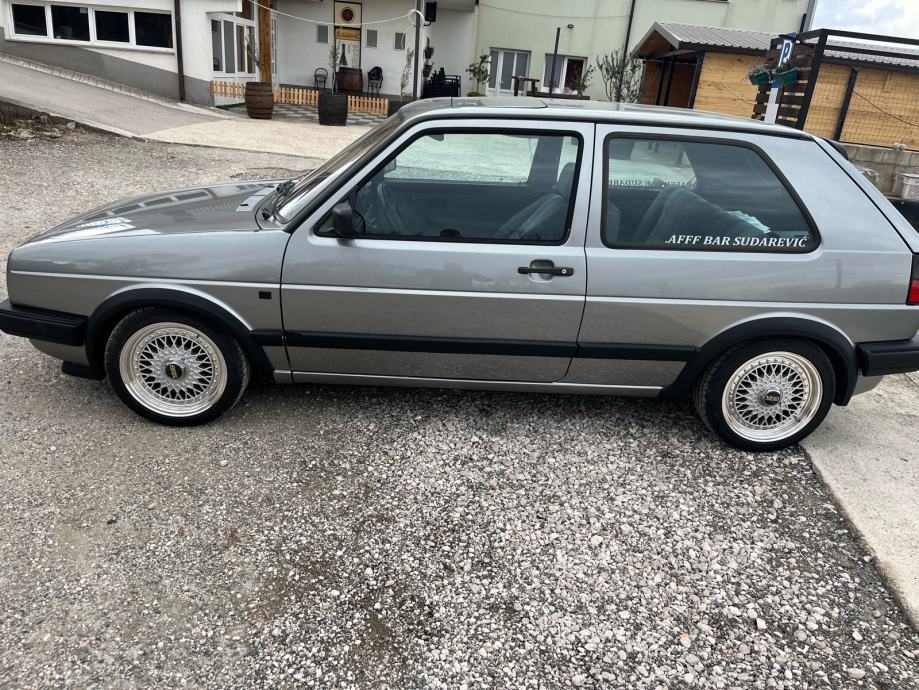 Wv GOLF 1.6 Benzin (REZERVIRANO) šiber (bez FELGI 3000e)