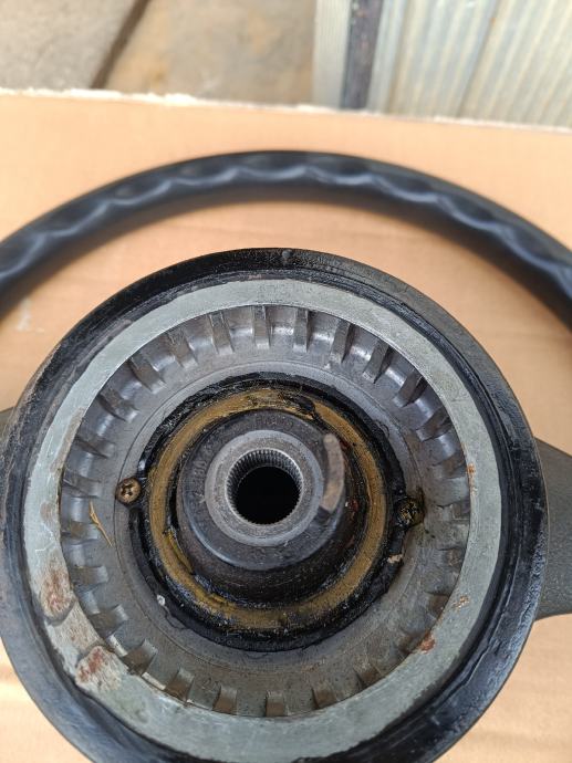 BMW E30,E28,E32 sportski volan 385 mm