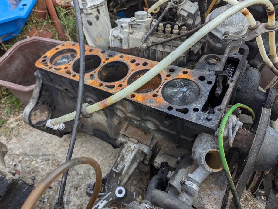 Mercedes OM617 300D blok
