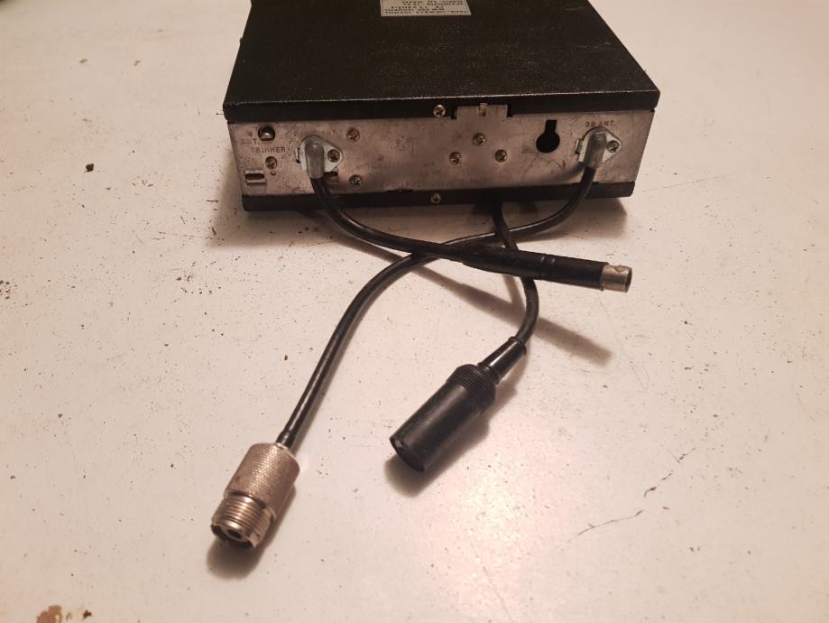 Starinski auto radio
