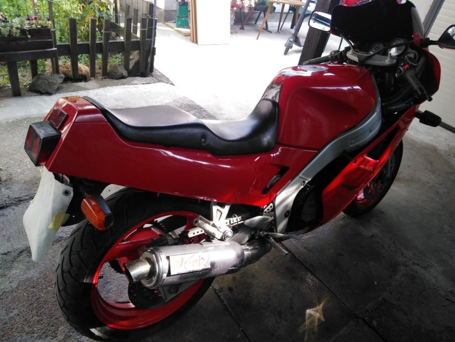 Yamaha 1000 FZR