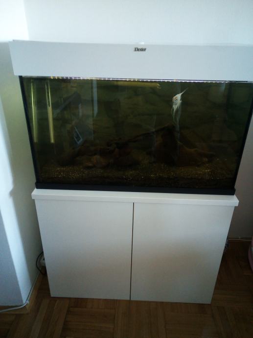 Akvarij 80x35x40- sa opremom i ormarićem