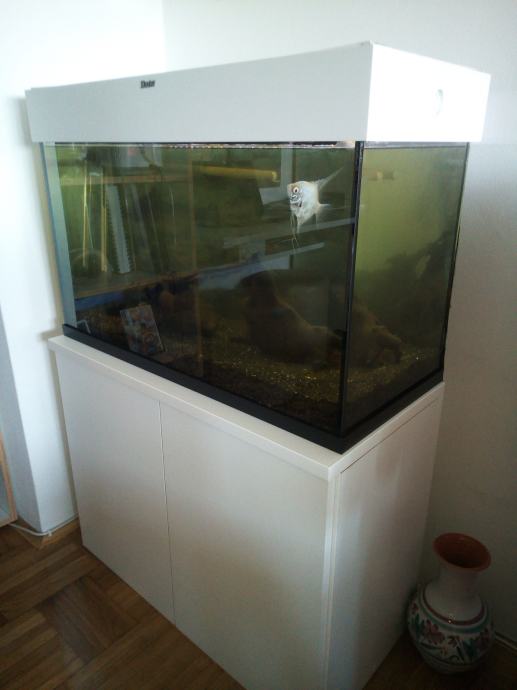 Akvarij 80x35x40- sa opremom i ormarićem