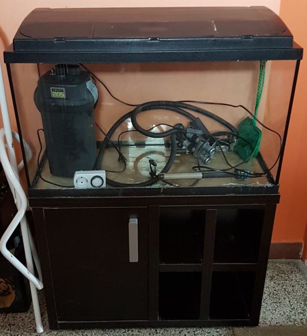 Akvarij Juwel 135l sa stalkom i svom opremom