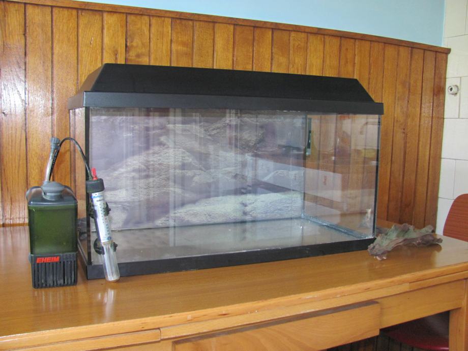 Akvarij za ribice 60x30x30