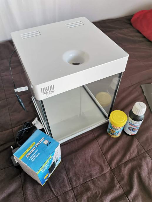 NANO AKVARIJ 9 LITARA, FILTER, RASVJETA,HRANA-Novo!!!!