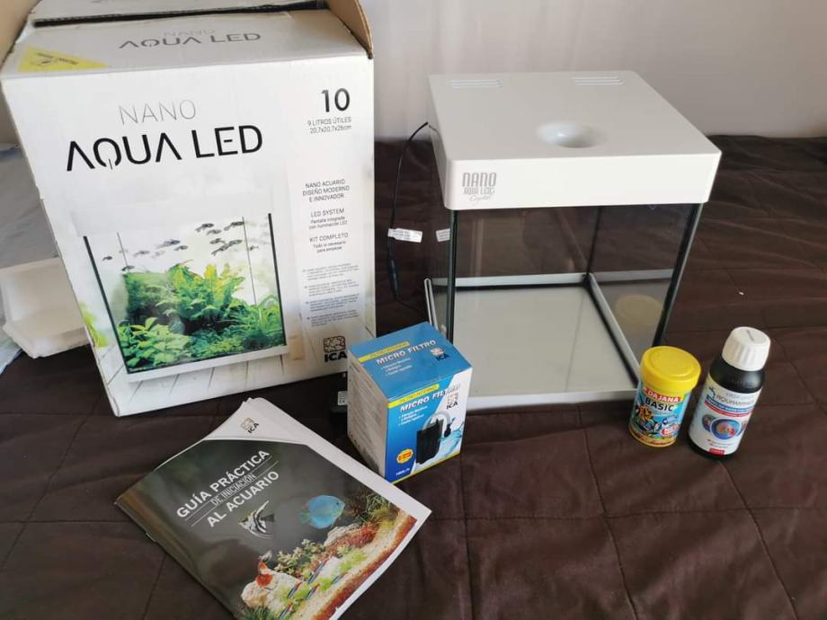 NANO AKVARIJ 9 LITARA, FILTER, RASVJETA,HRANA-Novo!!!!