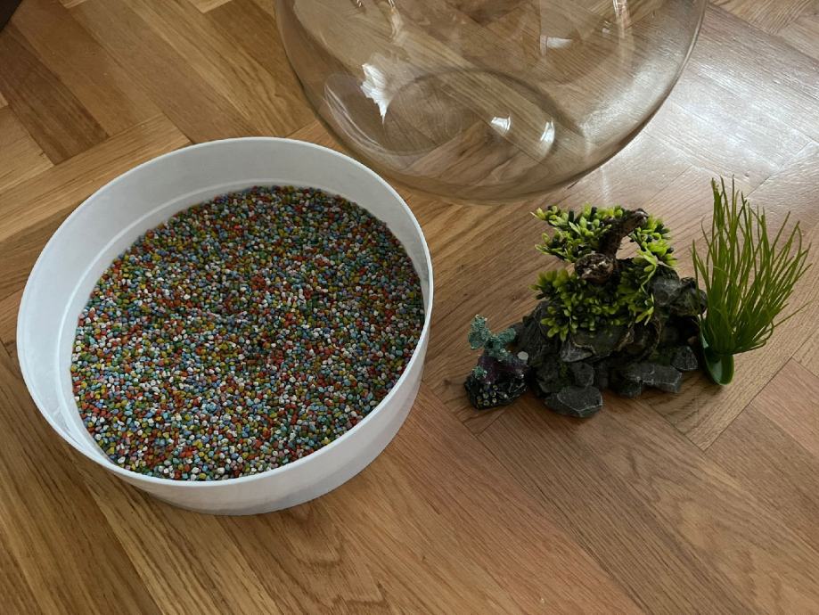 Okrugli akvarij za ribice od 10 litara, vrlo povoljno!