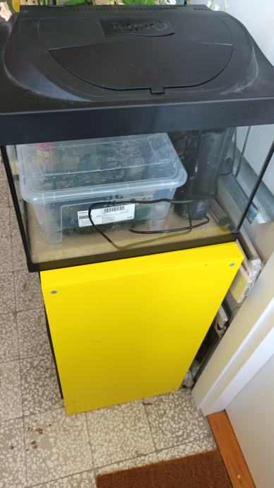 Tetra 30l akvarij s pumpom, grijačem i rasvjetom