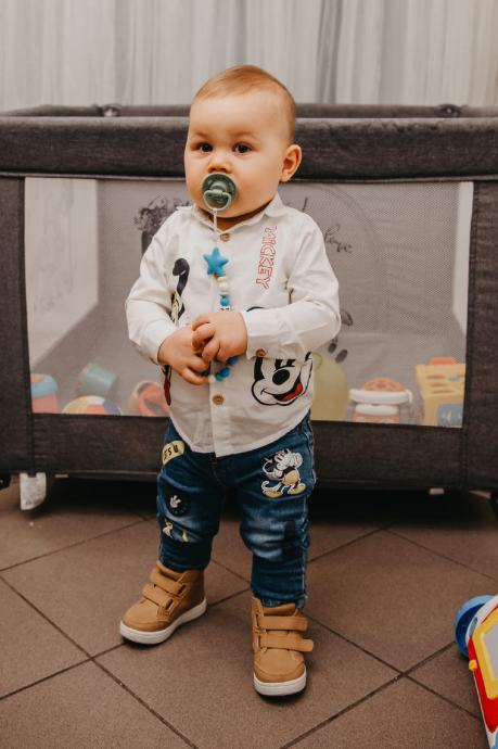 Prodajem stvari za bebe