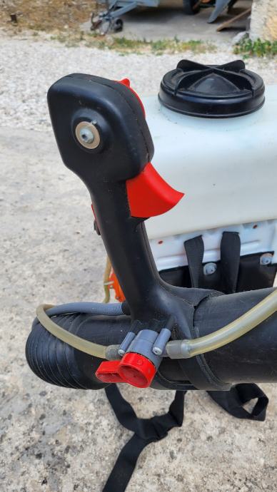 Motorna Prskalica OLEO-MAC MB80