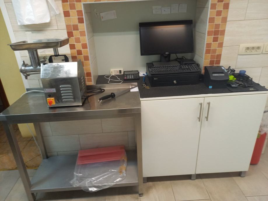 Kompletan inventar za mesnicu