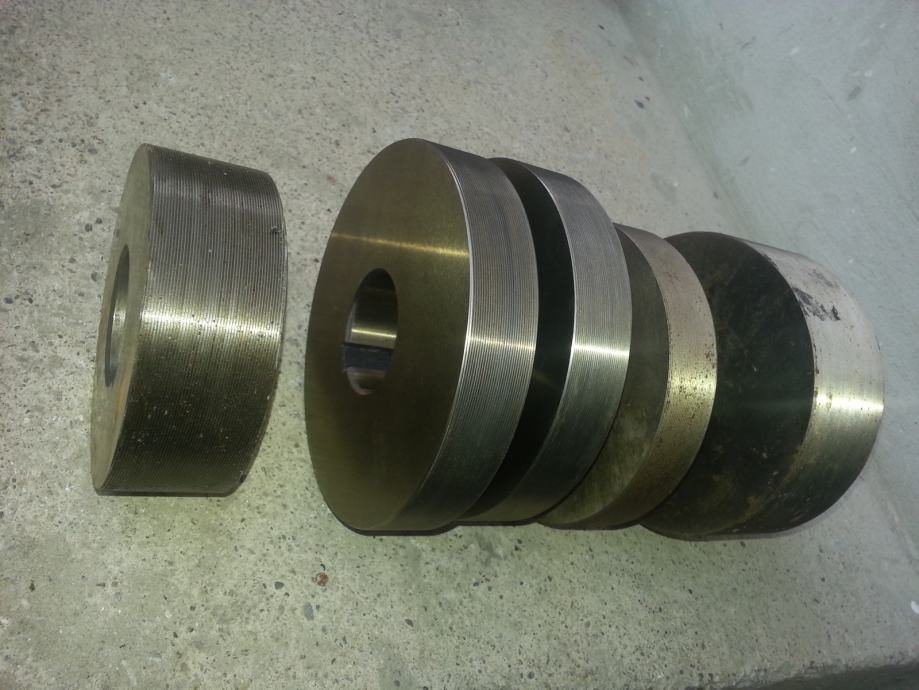 Valjci za valjanje navoja