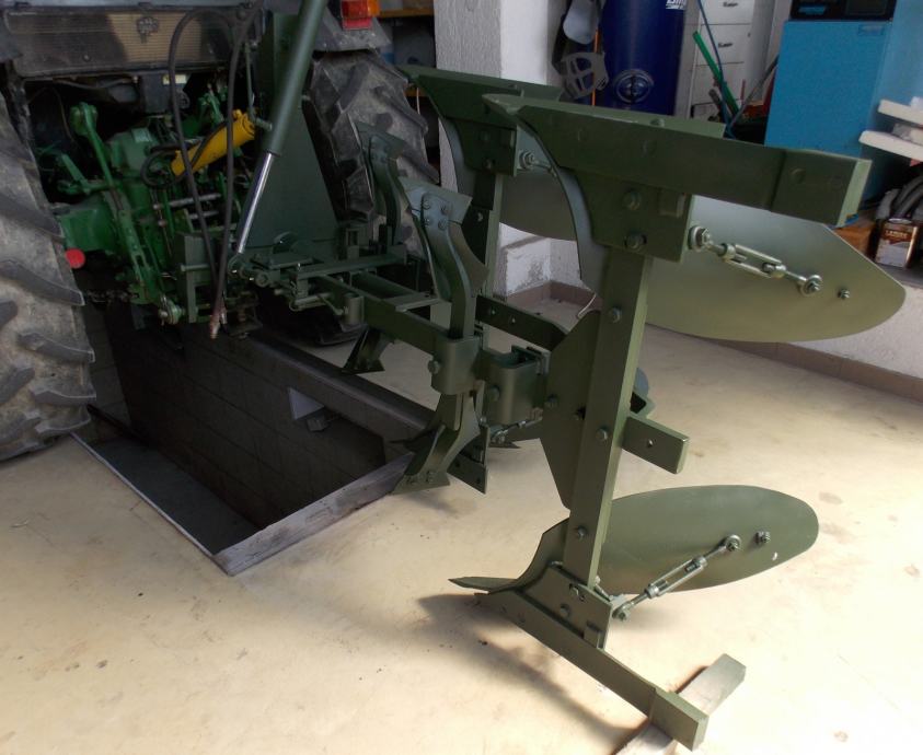 Dvobrazni plug 16 cola