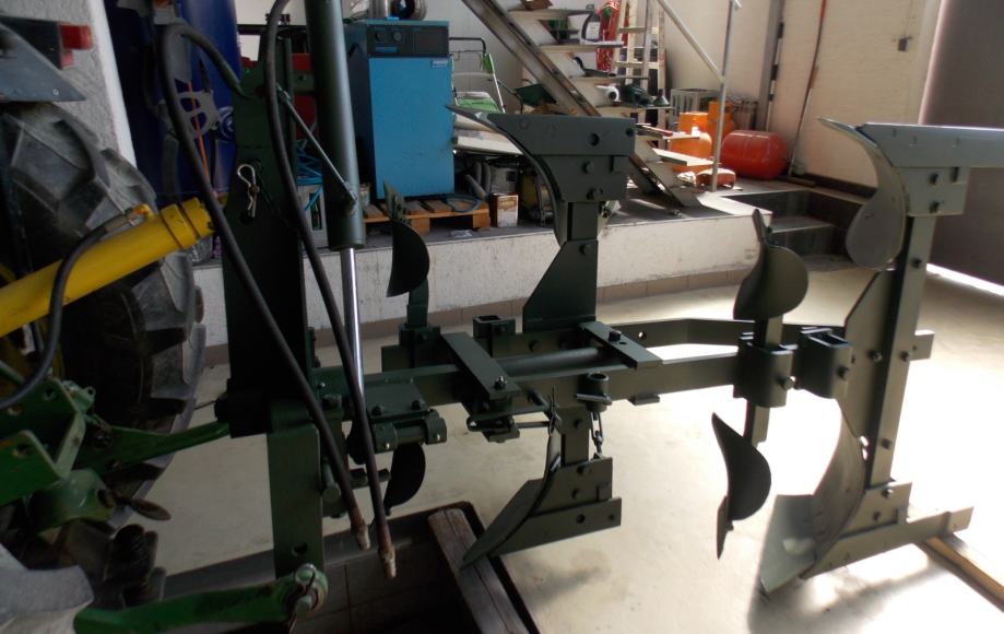 Dvobrazni plug 16 cola