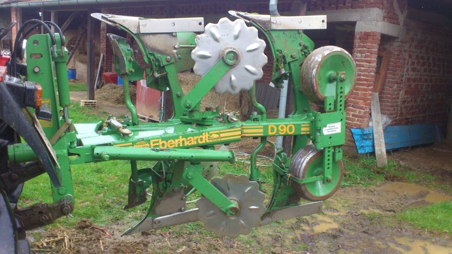 Dvobrazni plug okretač EBERHARDT D90