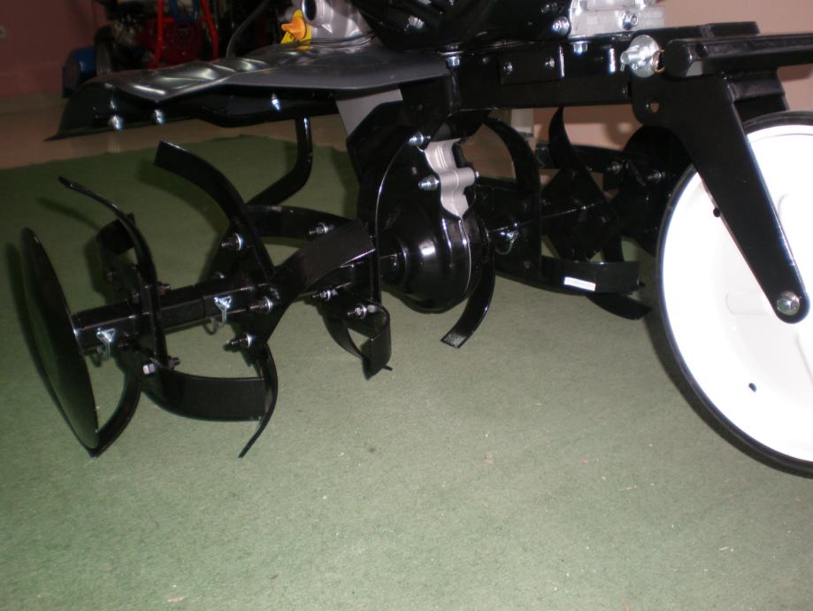 MOTOKULTIVATOR BERTOLINI BT 204