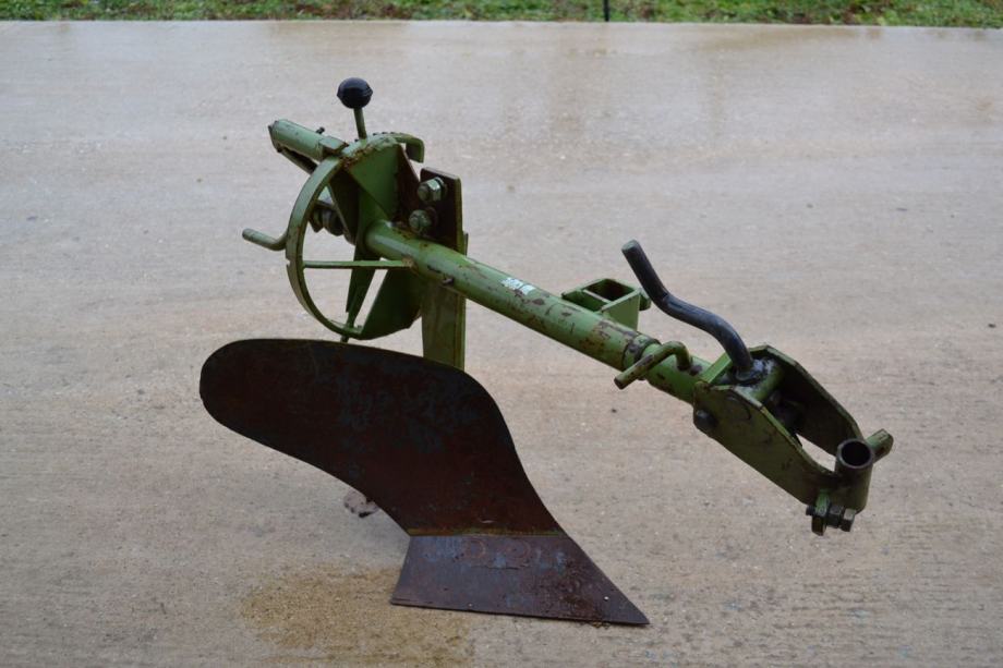 MOTOKULTIVATOR IMT 506 - AGRIA + plug