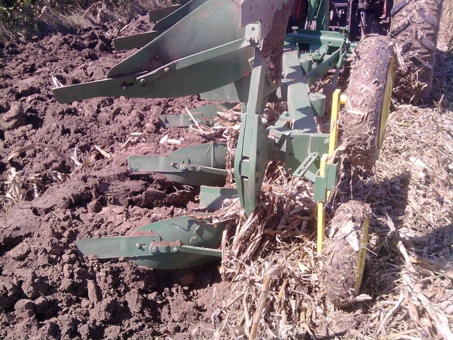 plug eberhardt tiger 651 okretač ili mjenjam za roto drljaču ili tiler