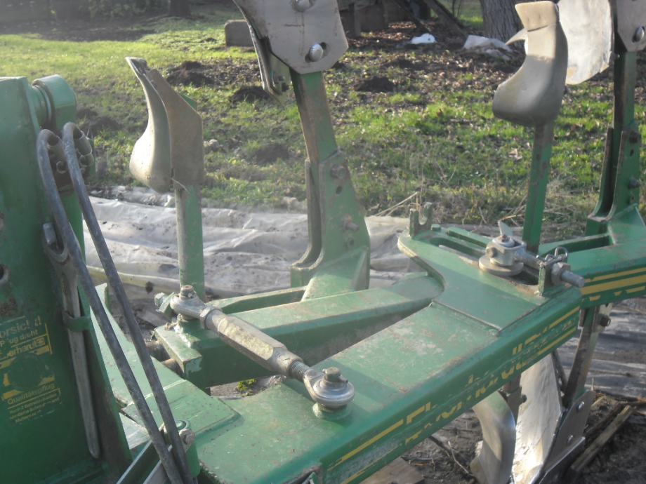 plug okretač EBERHARDT 14 tri brazde