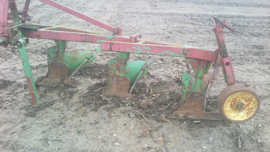 plug tri brazde eberhard