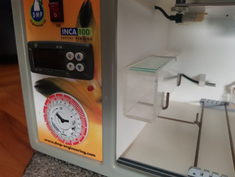 PROFESIONALAN INKUBATOR ZA JAJA EGZOTIČNIH PTICA INCA 100