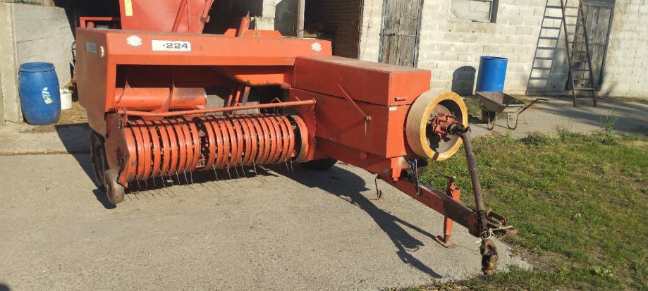 Balirka za kockaste bale