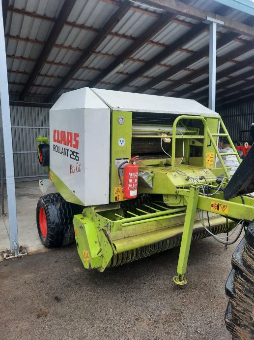 Rolo balirka Claas Rollant 255 roto cut