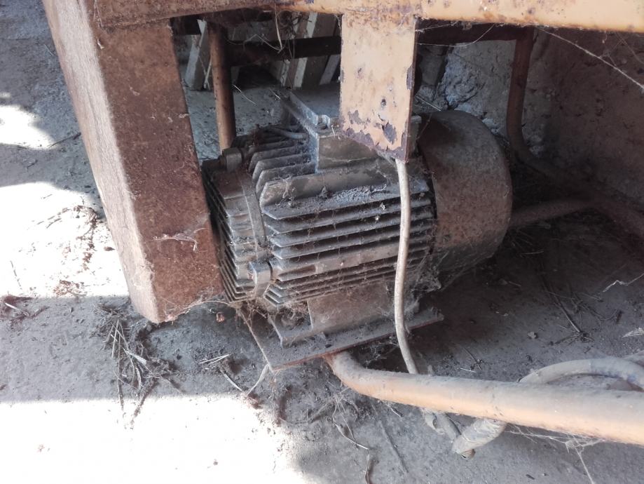 Elevator za kokuruzu, sijeno/slamu, bale