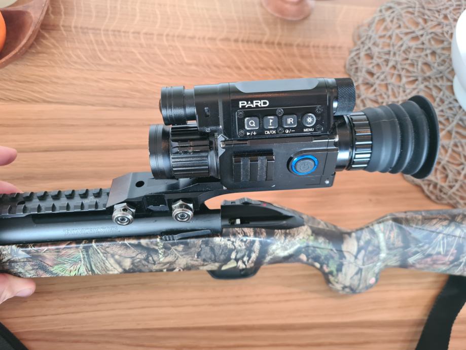 Dan Noc optika PARD 008