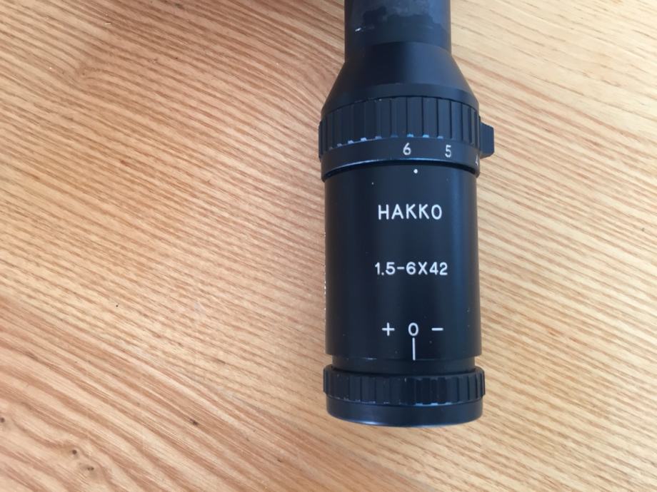 Optika za karabin Hakko 1.5-6x42