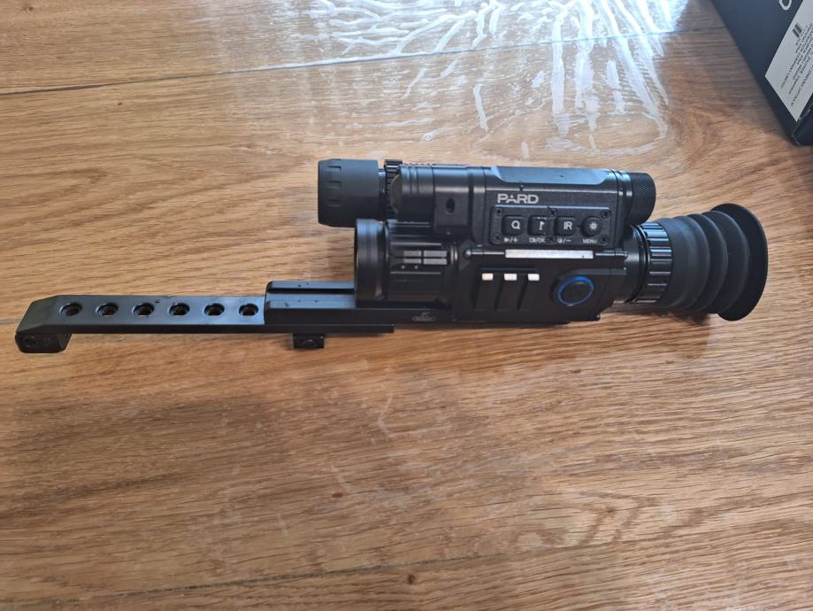 Pard 008. Rusan nosac švenk.