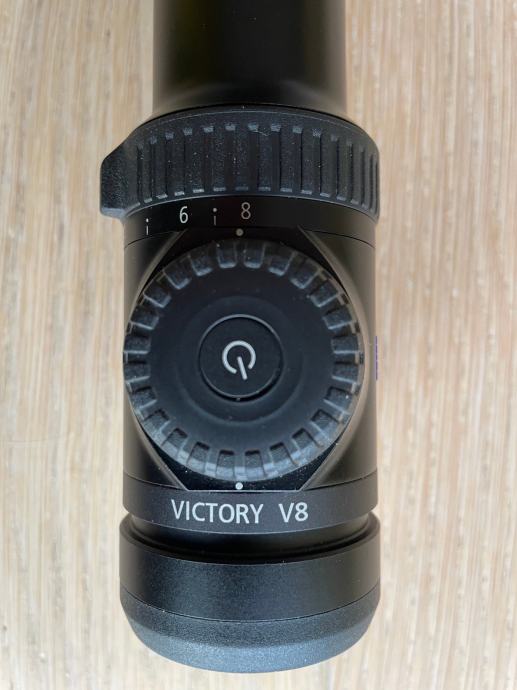 Zeiss Victory V8 1,1-8x30 sa šinom