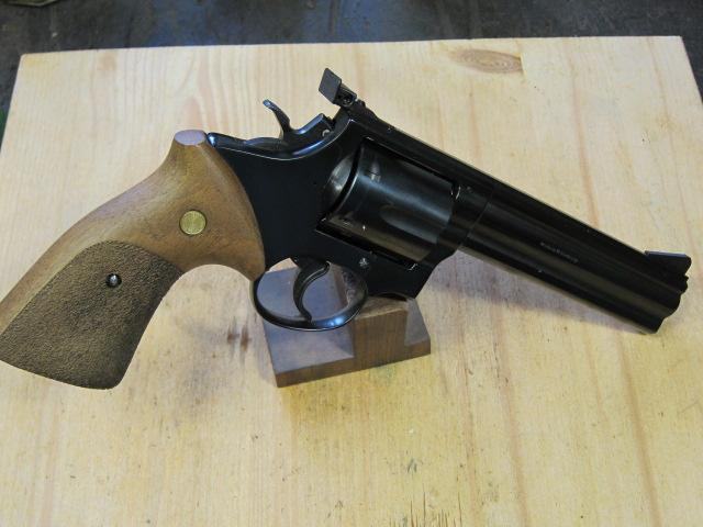 Sport.revolver ERMA ER-777 cal.357 mag.,6cijev