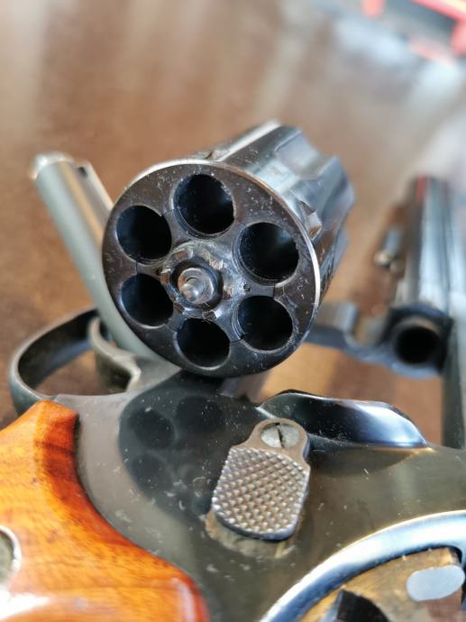 Sportski revolver TAURUS M-86 MASTER cal.38 sp,