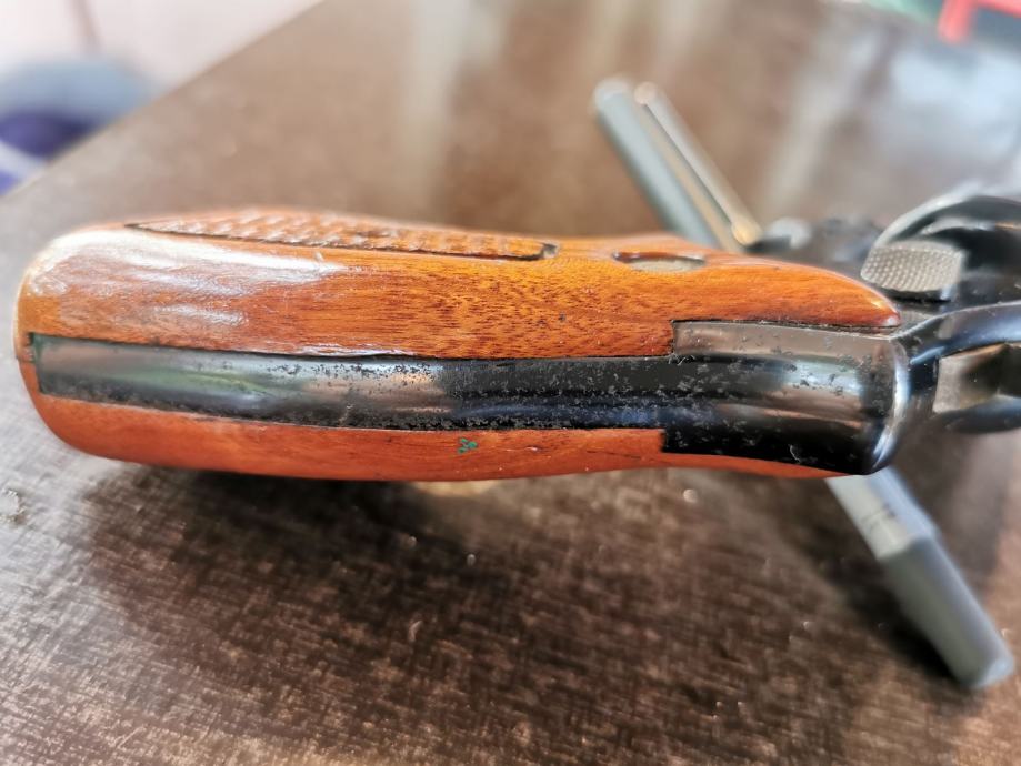 Sportski revolver TAURUS M-86 MASTER cal.38 sp,