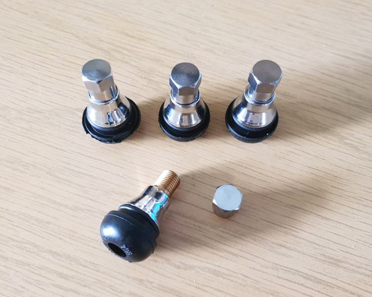 Kromirani auto ventili TR412