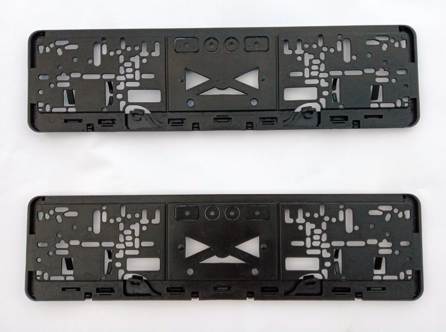 Plastični okviri za tablice, par = 2 EUR