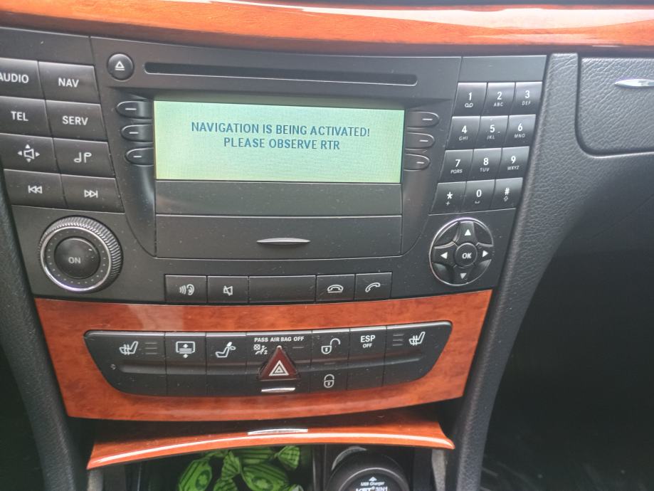 radio navigacija za mercedes w211