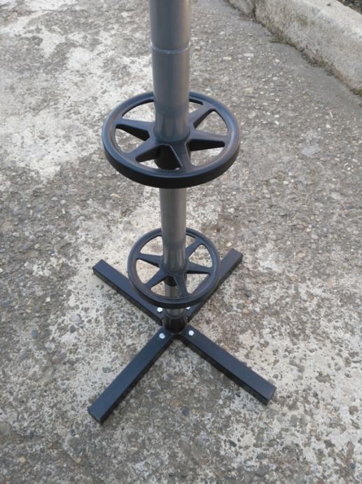 Stalak za kotače automobila