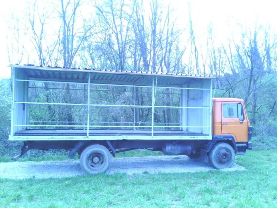 TAM 130 T11, 1987 god.