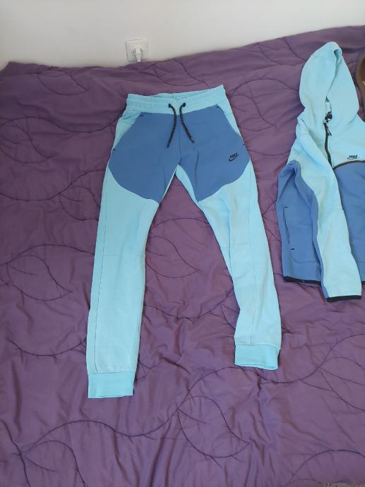 prodajem tech fleece dutch blue